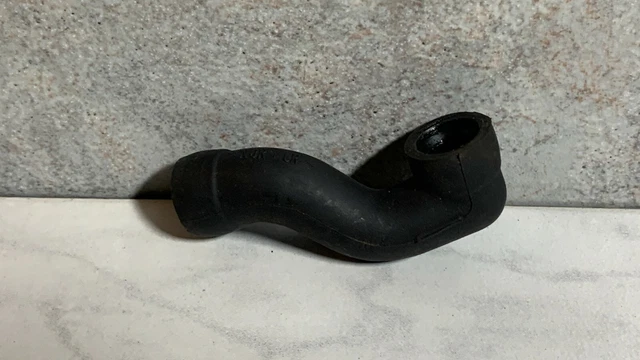 ORIGINAL MERCEDES C124 M111 Crankcase Breather Hose A1110180482 De £13. ...