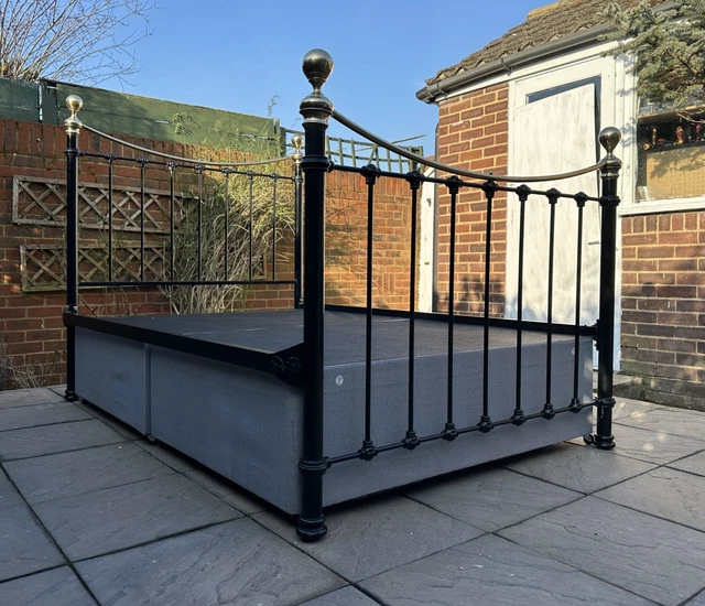 LOVELY & QUALITY Cast Iron & Brass Double Bed Frame, Great Condition £ ...
