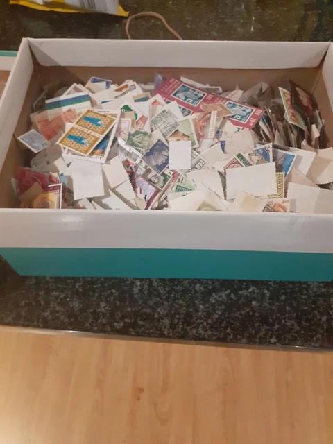 10000+ WORLD OFF Paper Collection / Mixture Stamps Job Lot (Kiloware) £ ...