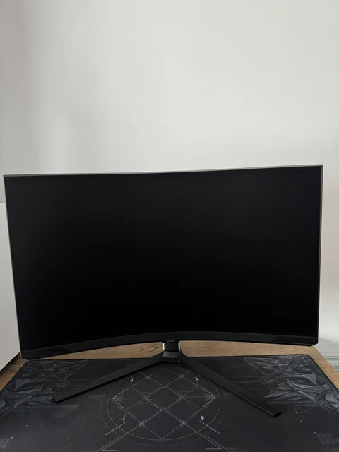 ** SAMSUNG ODYSSEY Neo G8 32" 4K UHD Mini-LED Curved Gaming Monitor ...