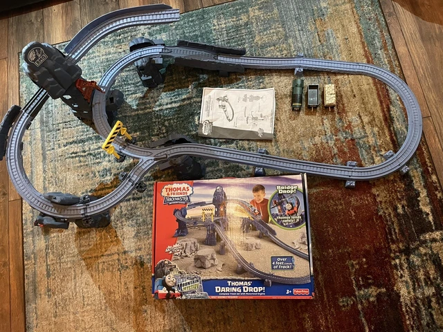 THOMAS & FRIENDS Trackmaster Motorised Thomas Daring Drop Railway Set £ ...