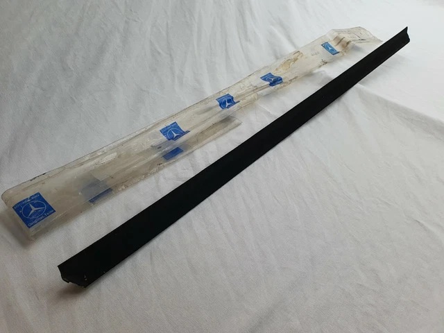ORIG. MERCEDES BENZ W123 W115 W126 sealing rail gasket A1267250365 £76. ...