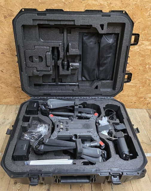 DJI MATRICE 300 RTK Drone With 2 x TB60 Batteries 1 x WB37 Battery ...