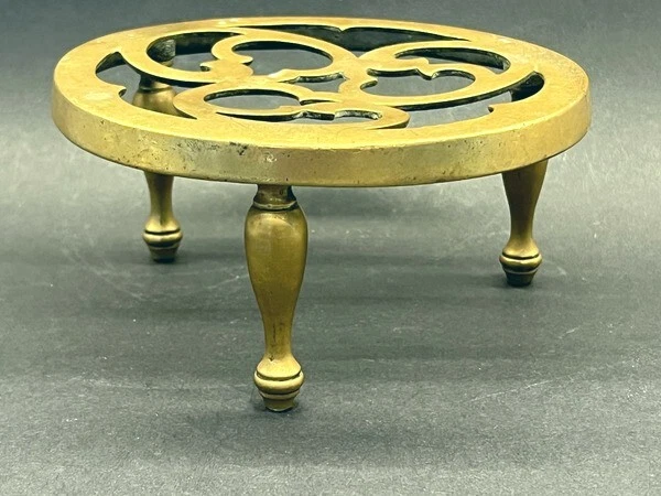 ANTIQUE ROUND TRIVET Brass Vintage Antique Old Stamped Stand Kettle Vg ...