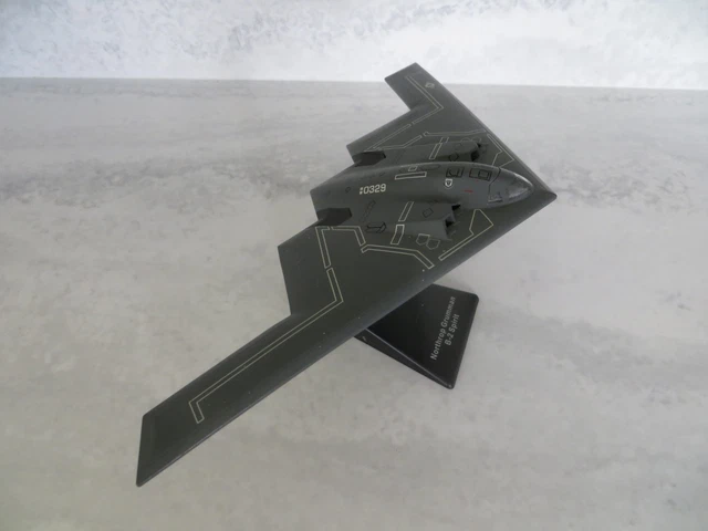 NORTHROP GRUMMAN USAF B-2 Spirit Stealth Bomber - Model Aircraft ...