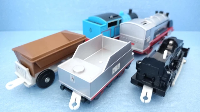 THOMAS & FRIENDS Plarail TOMY Thomas In Soot & Merlin Power Chassis ...