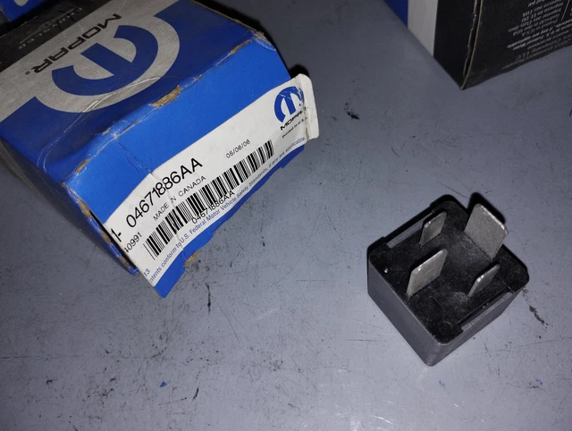 RELE' 4671886AA MOPAR Nuovo Originale Per Chrysler EUR 25,00 - PicClick FR