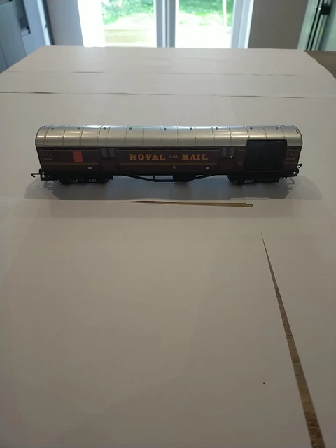 HORNBY OO 30250 LMS Royal Mail Coach Used Unboxed Very Good Condition £ ...