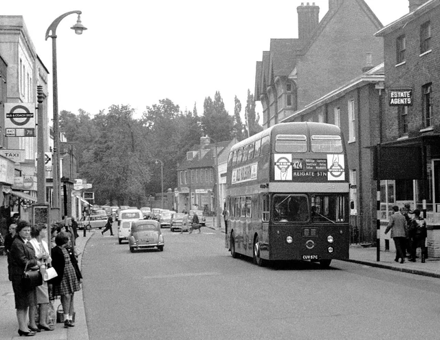 LONDON TRANSPORT XF7 CUV57C Reigate 6x4 Bus Photo Ref L273 £2.70 ...