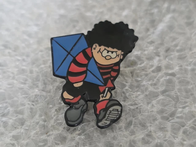 DENNIS THE MENACE With Kite Beano Comic pin badge pin badge metal ...