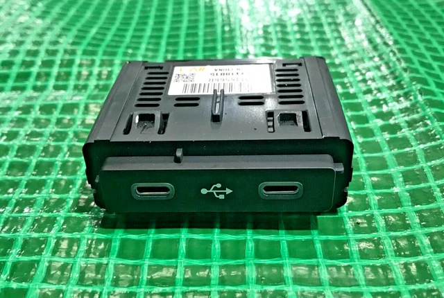 2024 RENAULT AUSTRAL Iconic E-Tech MK1 (HHN) USB Port Socket 284H38566R ...