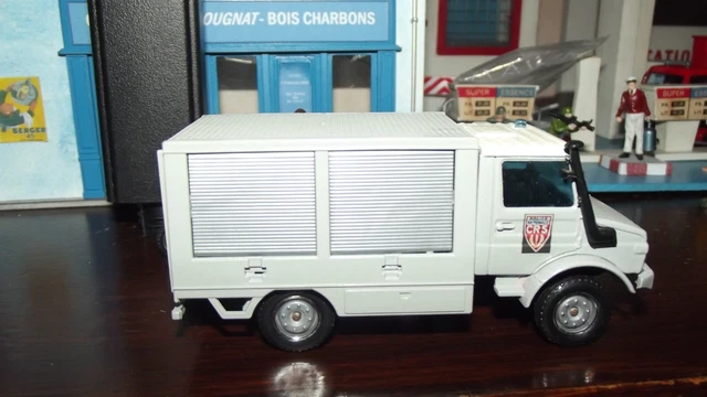 CAMION MERCEDES UNIMOG Fourgon Police Crs Transforme Sur Base Solido 1/ ...
