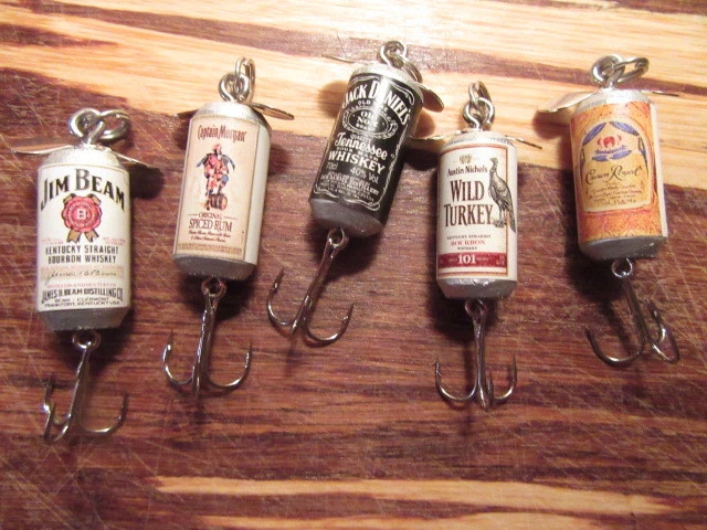 CAPTAIN MORGAN CROWN Royal Jim Beam Jack Daniels - 5 Whiskey Beer ...