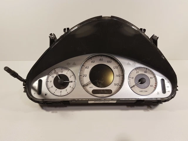 MERCEDES-BENZ W211 E - Clas Instrument Cluster A2115401248 VDO 110.080. ...