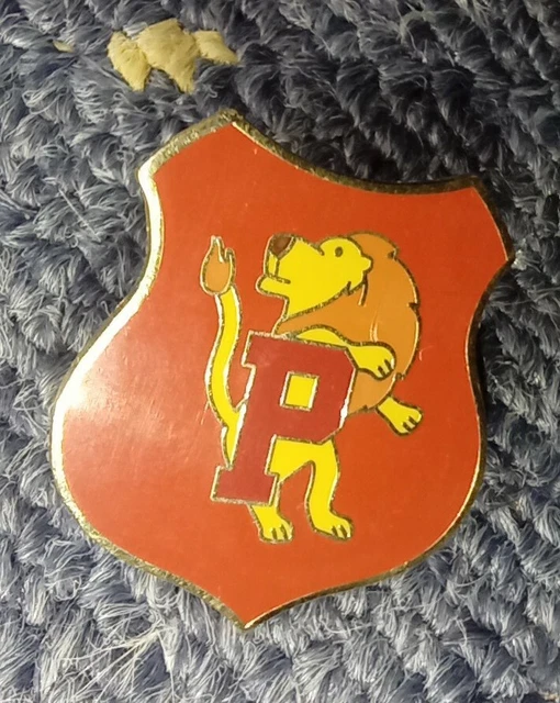 HARRY POTTER ENAMEL Pin Gryffindor Prefect Badge Hogwarts EUR 7,12 ...