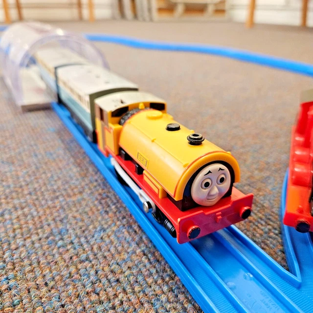 TOMY TRACKMASTER THOMAS the Tank Engine set - "Ben" + two carriages £22 ...