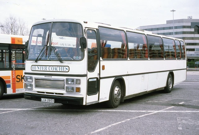 COLOUR SLIDE, WALLACE Arnold, Leyland Leopard, LUA285V, Hunter Coaches ...