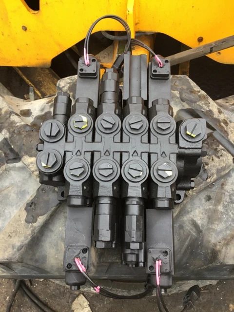 GENUINE JCB SPOOL Valve block P/N 332/U7176 409 jcb £800.00 - PicClick UK