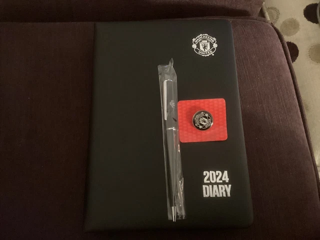MANCHESTER UNITED OFFICIAL 2024 A5 Diary, Pen And Pin £10.00 - PicClick UK