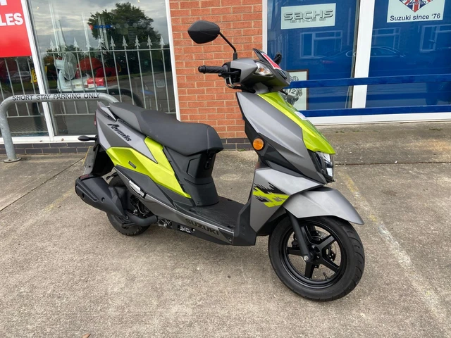 SUZUKI AVENIS 125, One Lady Owner, Only 1K Miles,Excellent Condition! £ ...