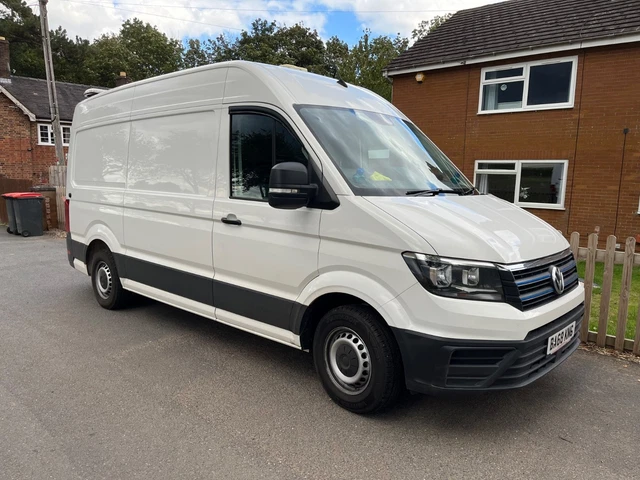 WHITE VOLKSWAGEN CRAFTER Van £16,000.00 - PicClick UK