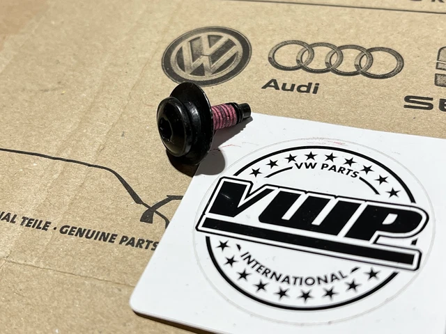 VW GOLF MK5 MK6 Engine Under Tray Baffle Cover Fixing Bolt New Genuine ...