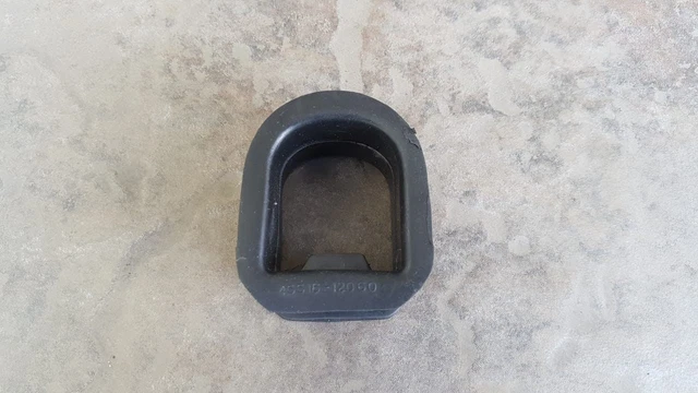 *TOYOTA COROLLA Ae100 Ae101 Ae111 Steering Rack Bushing Gromet Oem EUR ...