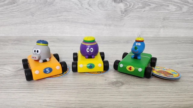 HEY DUGGEE DRIVE Ems 3x Small Pullback Racing Car Figures Betty Tag ...