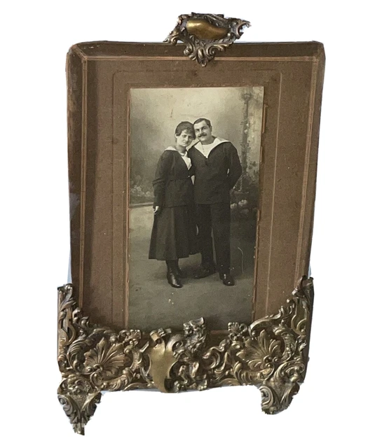 PORTE-PHOTO NAPOLÉON III Bronze décor lion & feuilles Couple habillé en ...