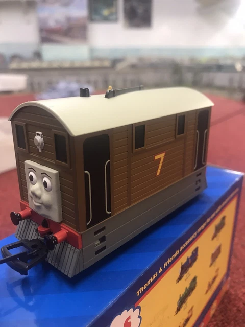 HORNBY THOMAS THE Tank Engine Toby The Tram Locomotive £60.00 - PicClick UK