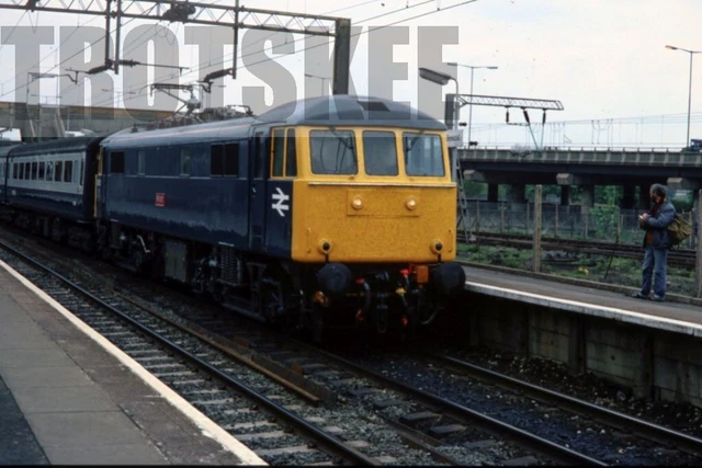 35MM SLIDE BR British Railways Electric Loco Class 86 86216 Bescot 1984 ...