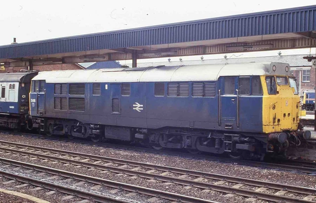 ORIGINAL 35MM SLIDE- BR Class 31 locomotive Doncaster station 31416 7 ...