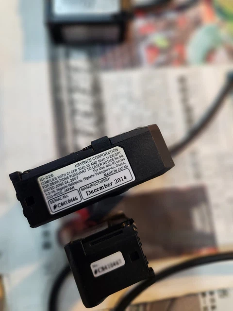 KEYENCE IG INTELLIGENT-G LASER SENSOR IG-028 TRANSMITTER & RECEIVER 1 ...