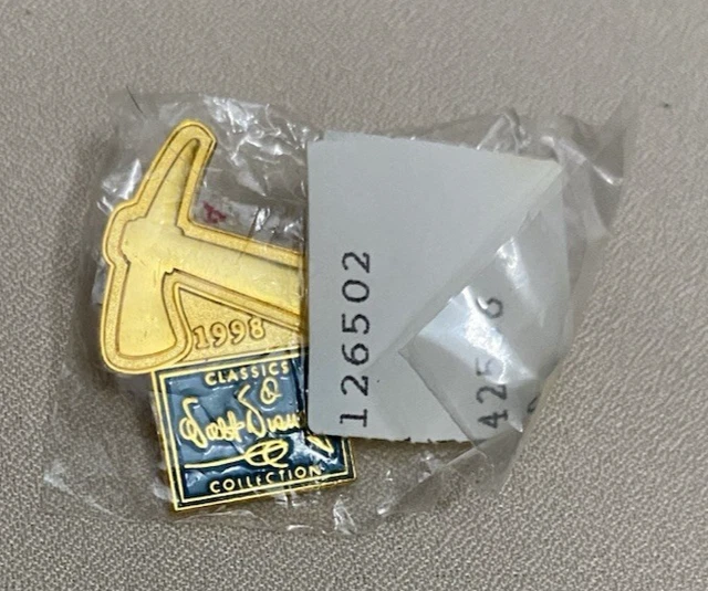 DISNEY WDCC GOLD Pick Axe Pin 1998 Sealed Vintage $16.49 - PicClick AU