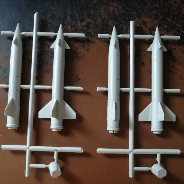 1:48 TRUMPETER AGM-12 Bullpup Missile (Early version) x2 kit EUR 5,18 ...