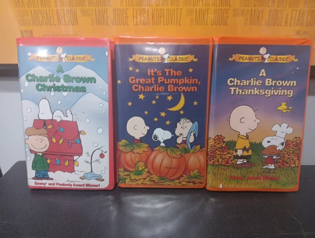CHARLIE BROWN VHS Lot Great Pumpkin Halloween, Thanksgiving, Christmas ...