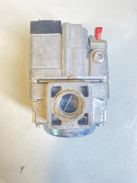 LENNOX PULSE FURNACE Lb-591 Robertshaw 7200Der Cp Gas Valve 7C1-C6F-019 ...