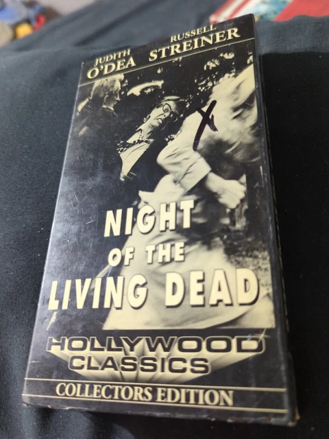 NIGHT OF THE Living Dead VHS Hollywood Classics Collectors Edition $9. ...