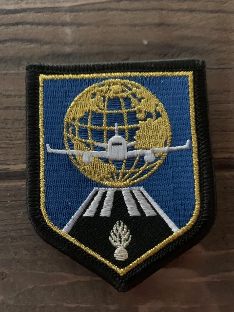 ÉCUSSON GENDARMERIE GROUPEMENT des transports aériens EUR 7,00 ...