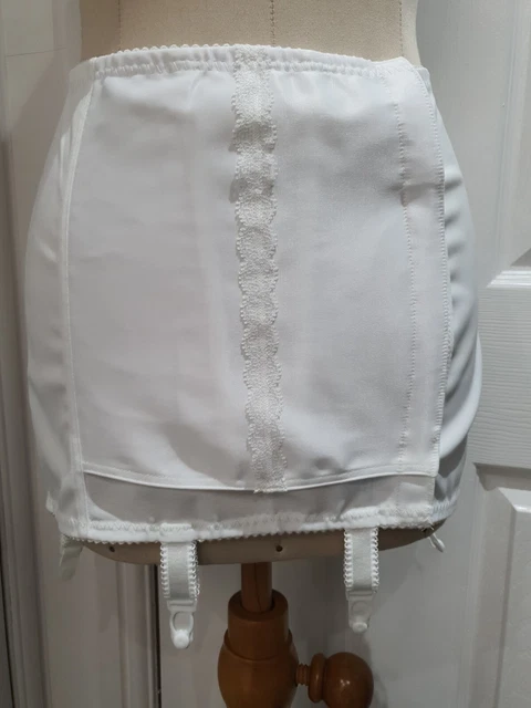 PRETTY FORM HOOKSIDE Girdle Size to fit 40