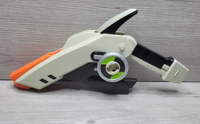 BEN 10 OMNIVERSE Rook’s Proto-Tool, Sword/Gun, With Sounds BANDAI £11. ...