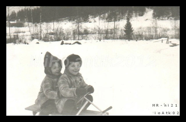 PHOTO, WW2, ASKER/NOR, children on a sled ride, 1940 5026-1146 £5.26 ...