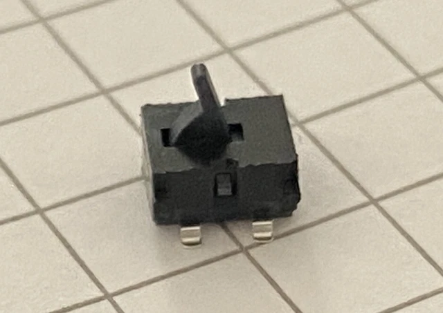 100 X SMD Mikro Taster Switch / Button / Sensor - 5 x 5 x 3 mm - NEU ...