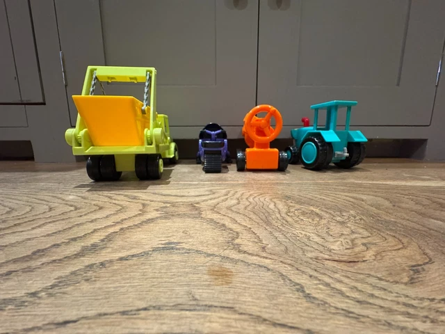 BOB THE BUILDER bundle of 4 vehicles: Zoomer, Skip, Dizzy, Travis £10. ...