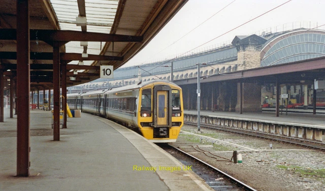 RAILWAY PHOTO CLASS 158 DMU - York Station 1992 c1992 £2.00 - PicClick UK