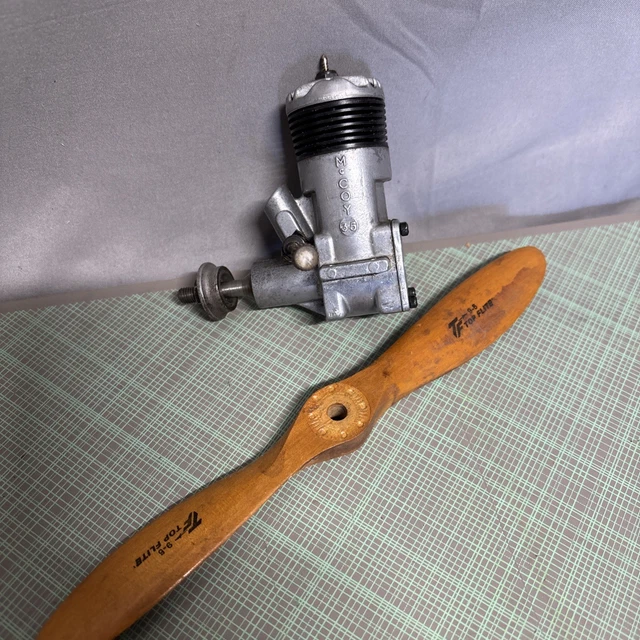 VINTAGE MODEL AIRPLANE Engine, Control Line Model Airplane Engine £7.66 ...