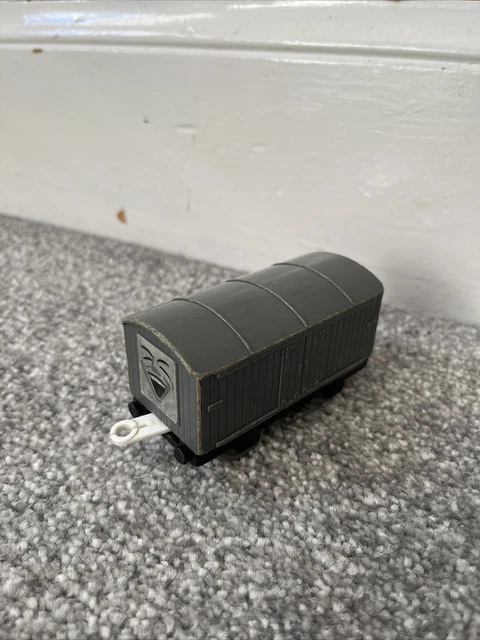 2002 TOMY THOMAS Trackmaster Laughing Troublesome Truck Covered Brake ...