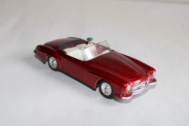 SOLIDO, VOITURE MERCEDES 190 SL coupé avec conduteur N° 105 Réf E165 ...