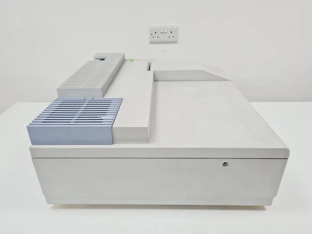 PERKIN ELMER LAMBDA 35 Sistema spettrofotometro UV/VIS con PC e ...