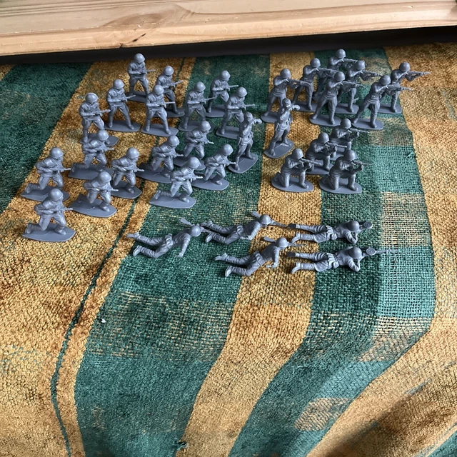 LOOSE AIRFIX WW2 Russian Infantry Figures 1970's x35 including x2 Rare ...